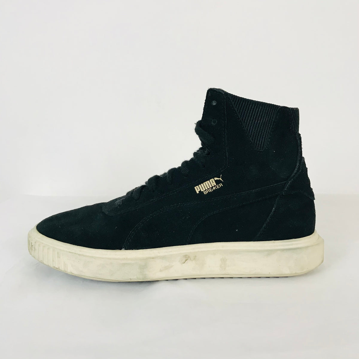 Puma suede high tops black store